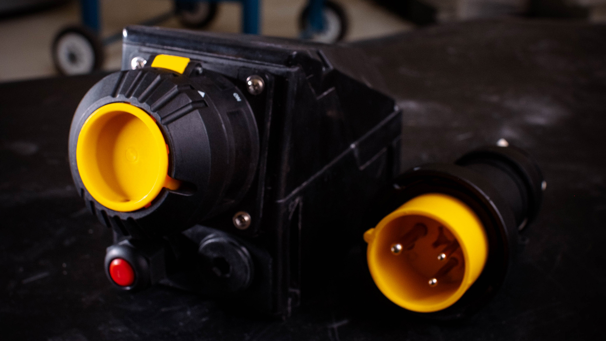 Conjunto de plugue e tomada para área classificada - EXRAVEN